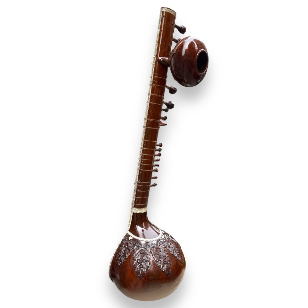 Vintage Sitar with Mother-of-Pearl Inlay: A Beautiful Piece of Musical ...